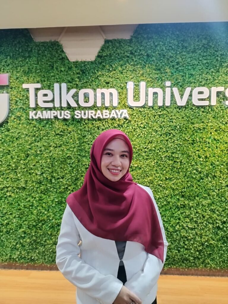Tenaga Pengajar Telkom University Surabaya | Dosen Profesional & Berpengalaman
